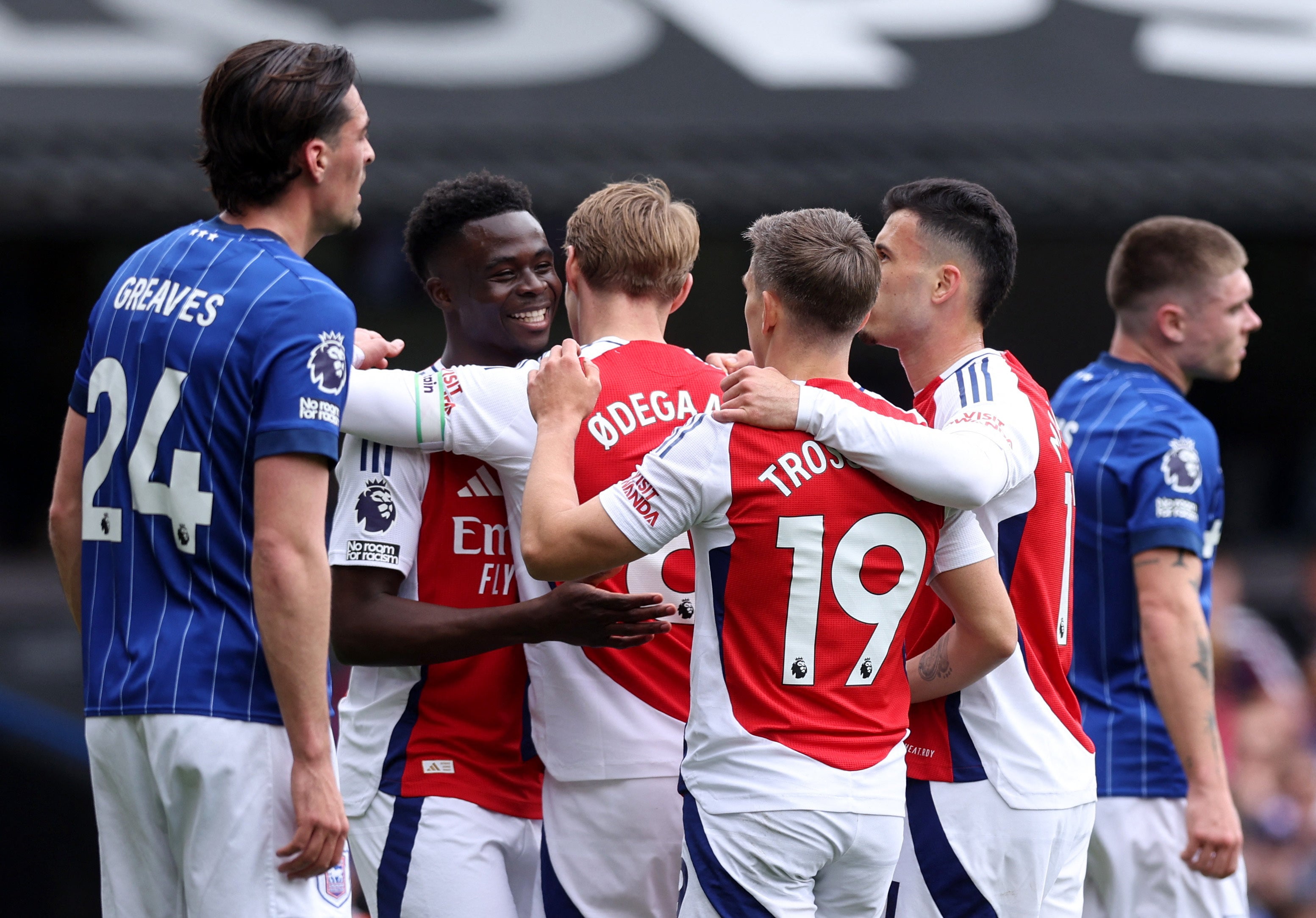 Ipswich v Arsenal LIVE: Result and reaction from Premier League as Gunners thrash 10-man Tractor ...