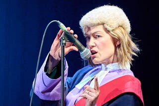 Rosamund Pike calls out audience member for texting during show | The ...