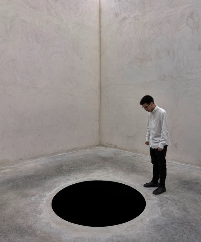 Anish Kapoor, Hayward Gallery review: Sculptor’s metaphysical urges ...