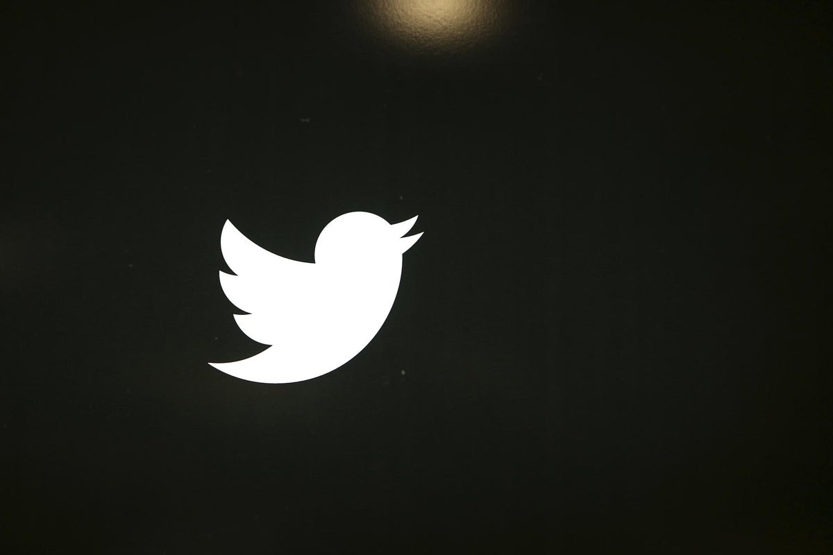 Twitter down: Users hit by mysterious issues as site and app not ...